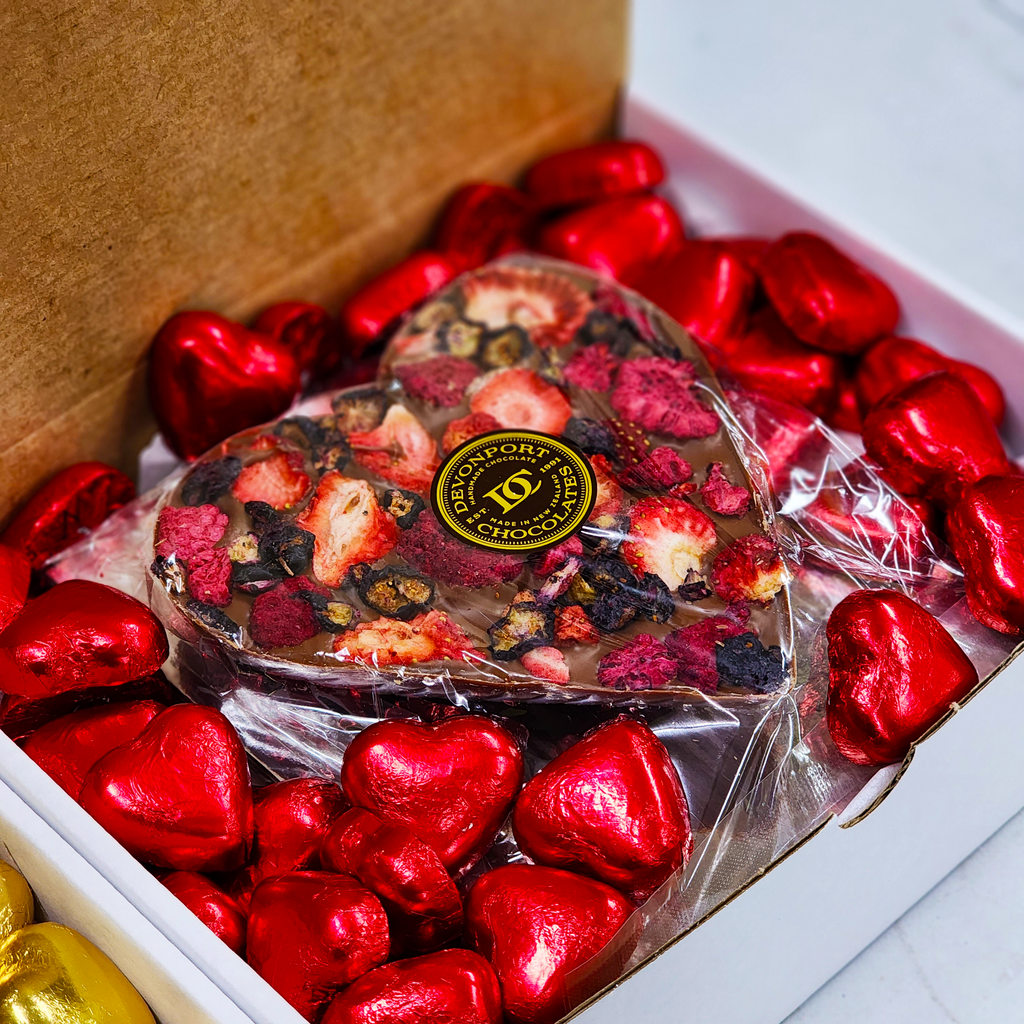 Hearts Premium Gift Box – United Sweets